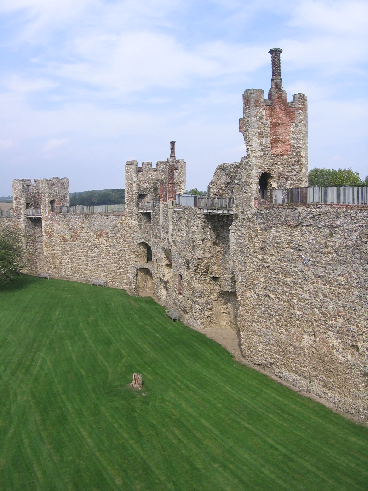 Walls of Framlingham Castle | Pics4Learning