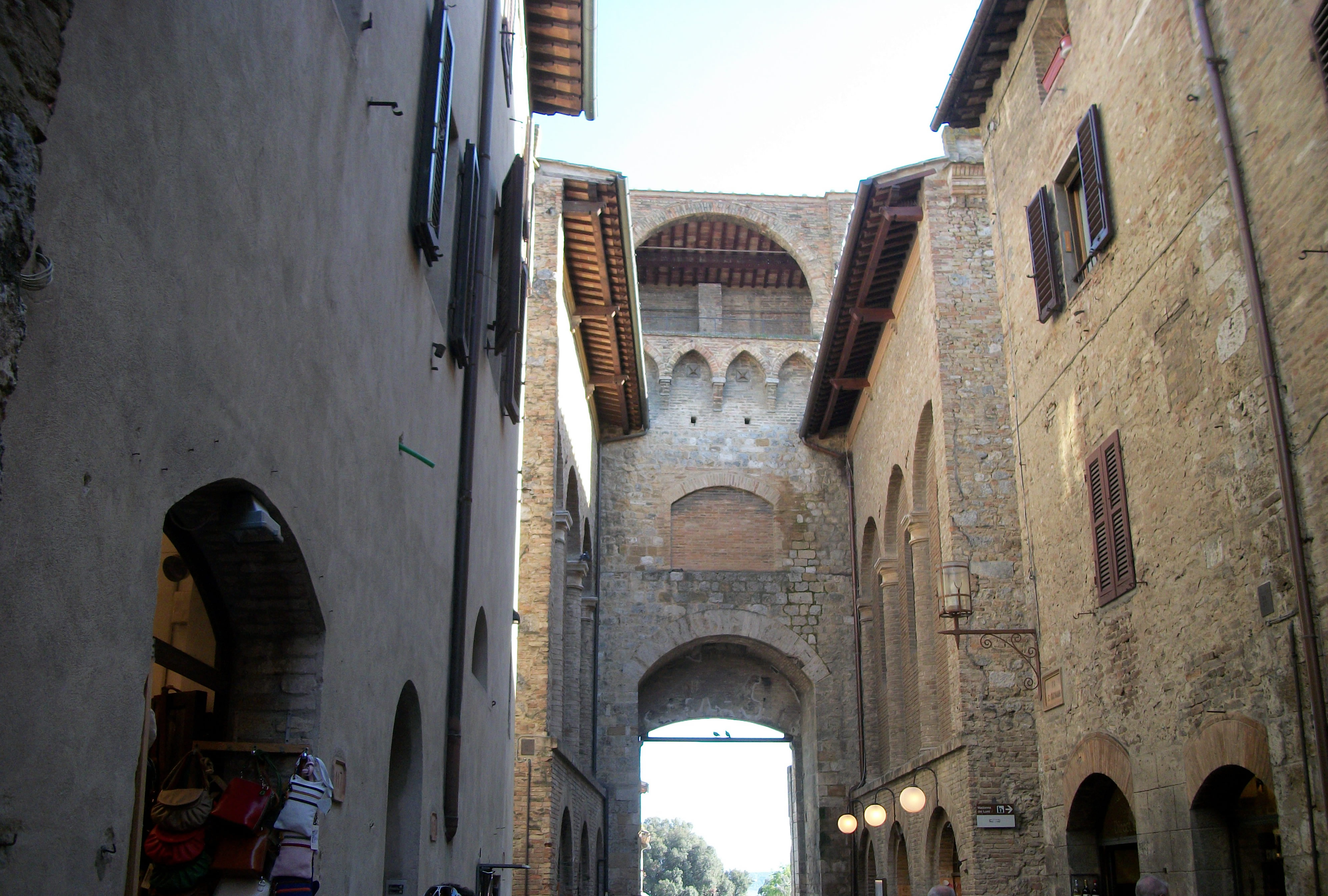 Siena arch | Pics4Learning