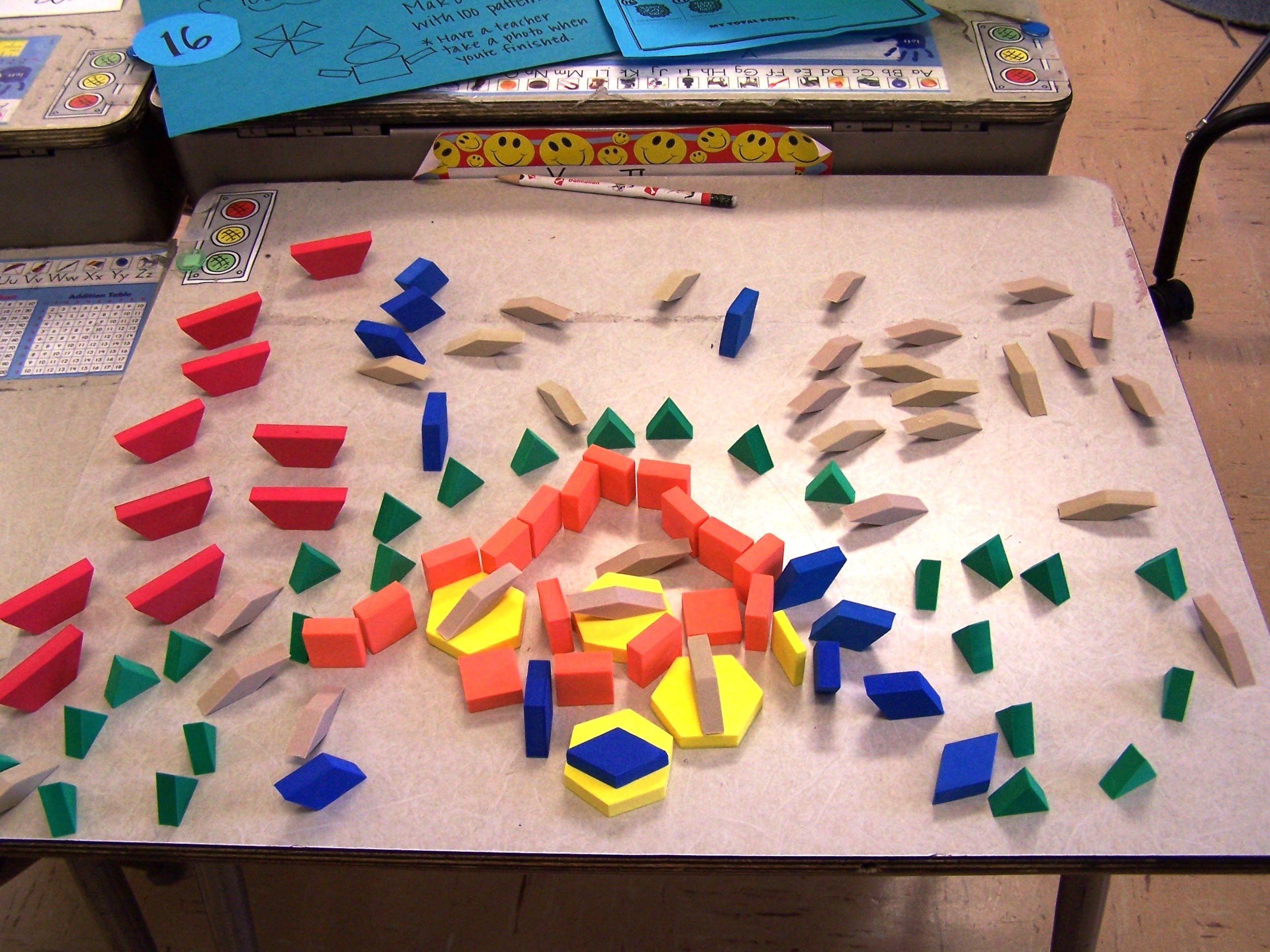 100 Pattern Blocks Picture | Pics4Learning