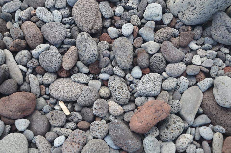 Smoothed rocks due to surf and waves | Pics4Learning