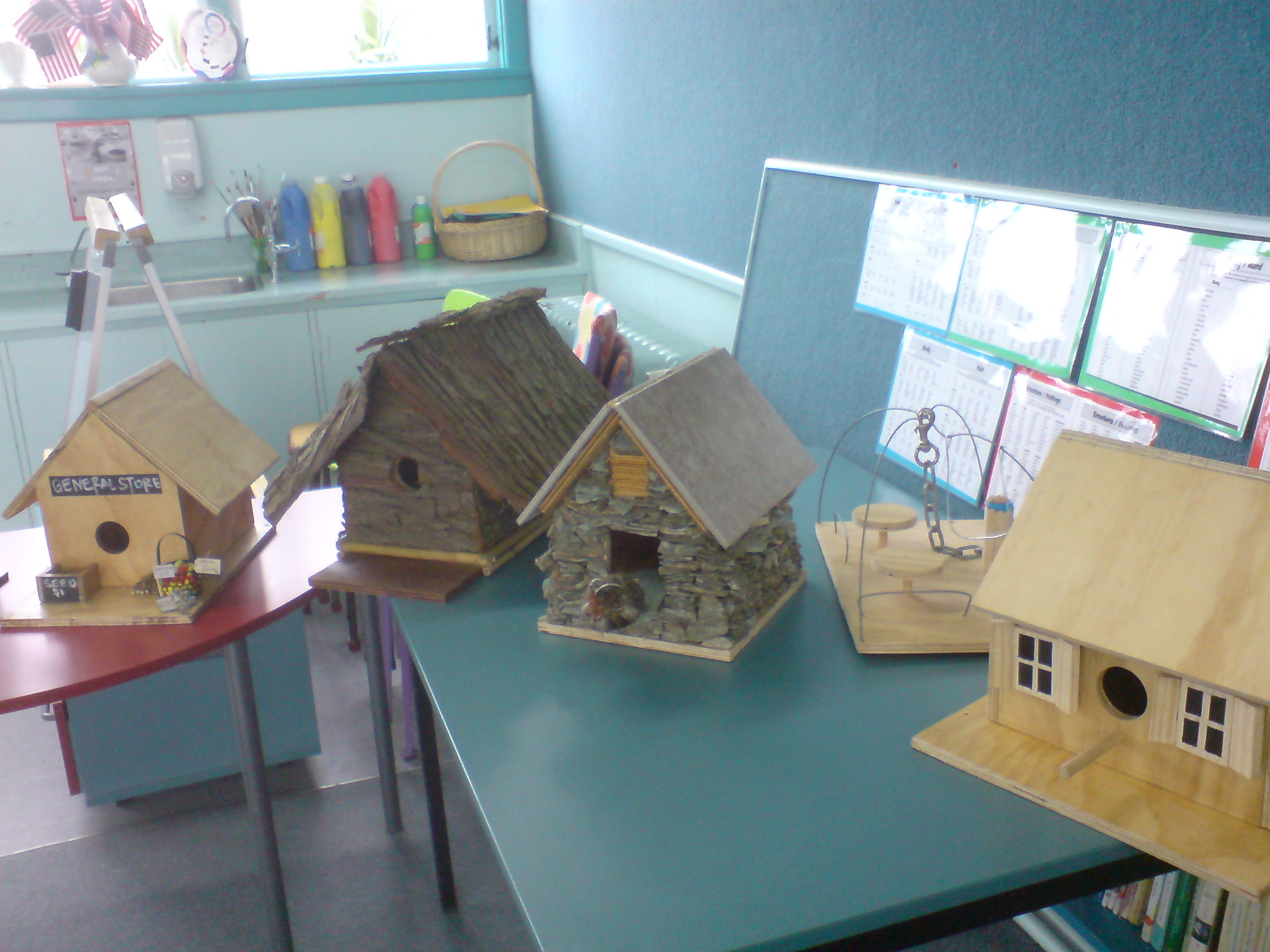 Bird houses | Pics4Learning