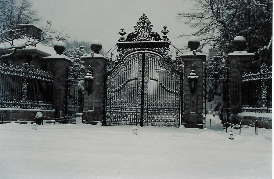 Breakers Gate | Pics4Learning