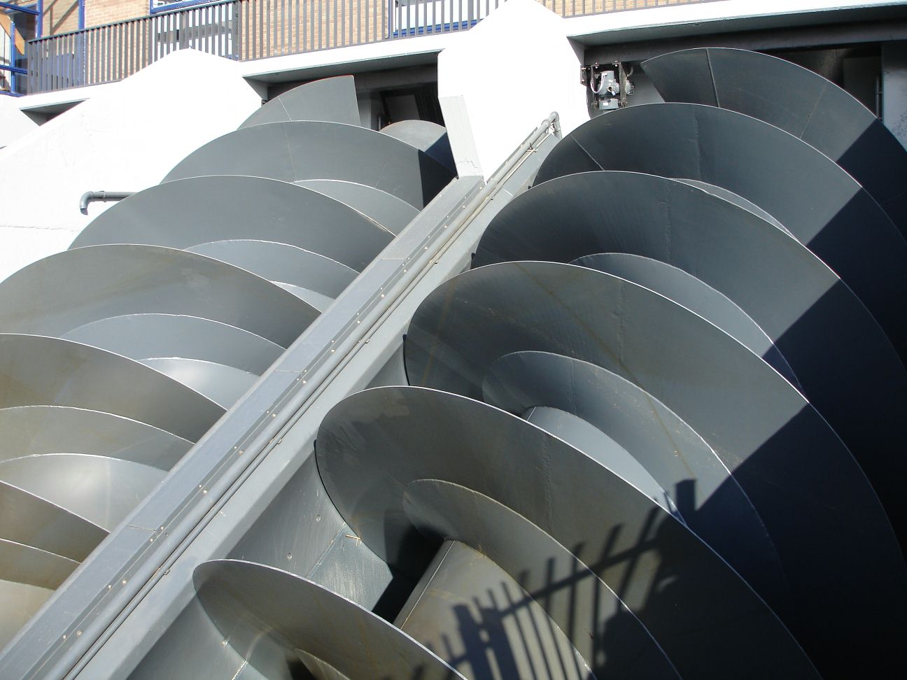 Archimedes Screw | Pics4Learning