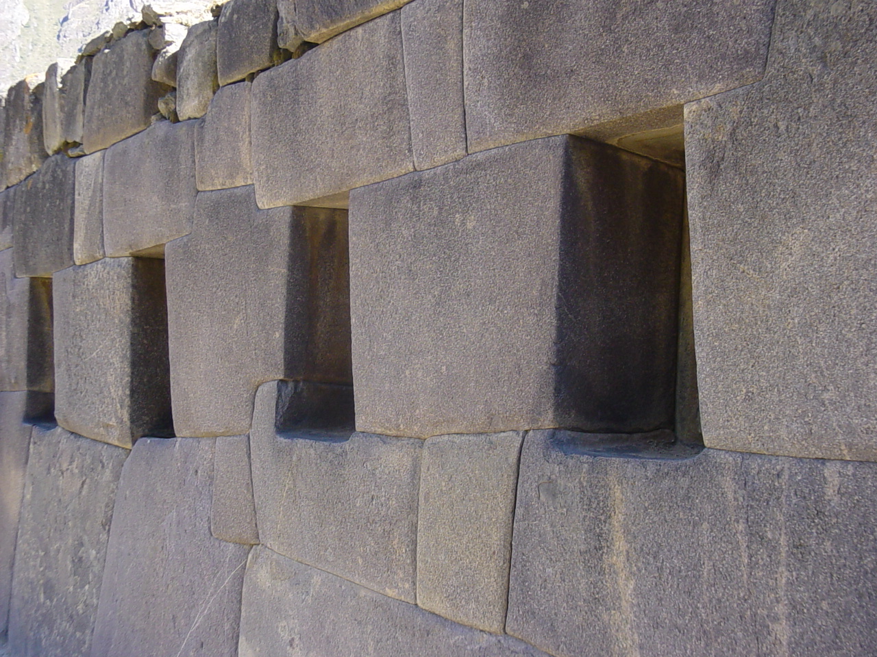 Inca imperial stonework and niches | Pics4Learning