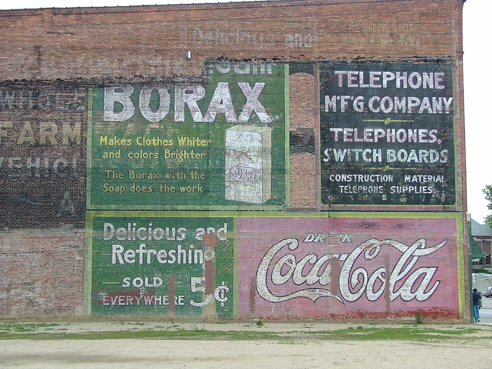 Signs on old building | Pics4Learning