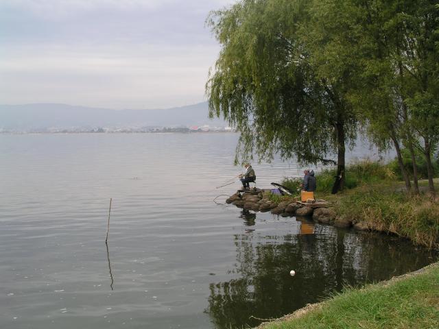 Fishing in Lake Suwa | Pics4Learning
