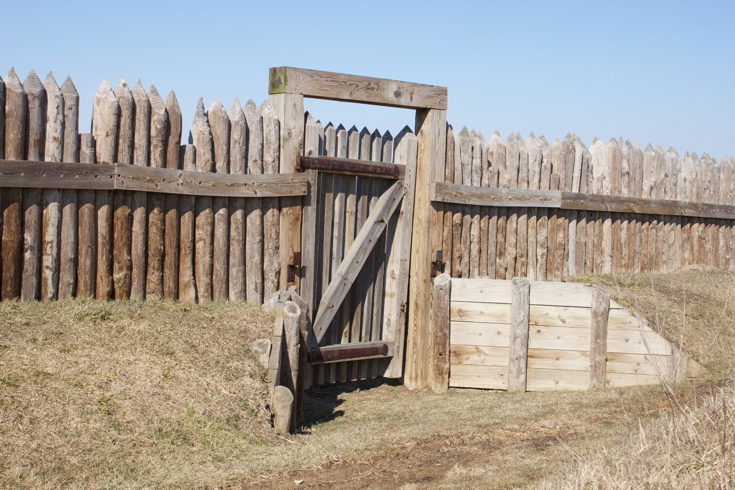 Gate in wall at Fort Meigs | Pics4Learning