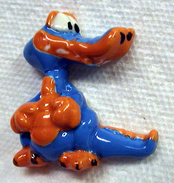 Ceramic gator in University of Florida colors | Pics4Learning
