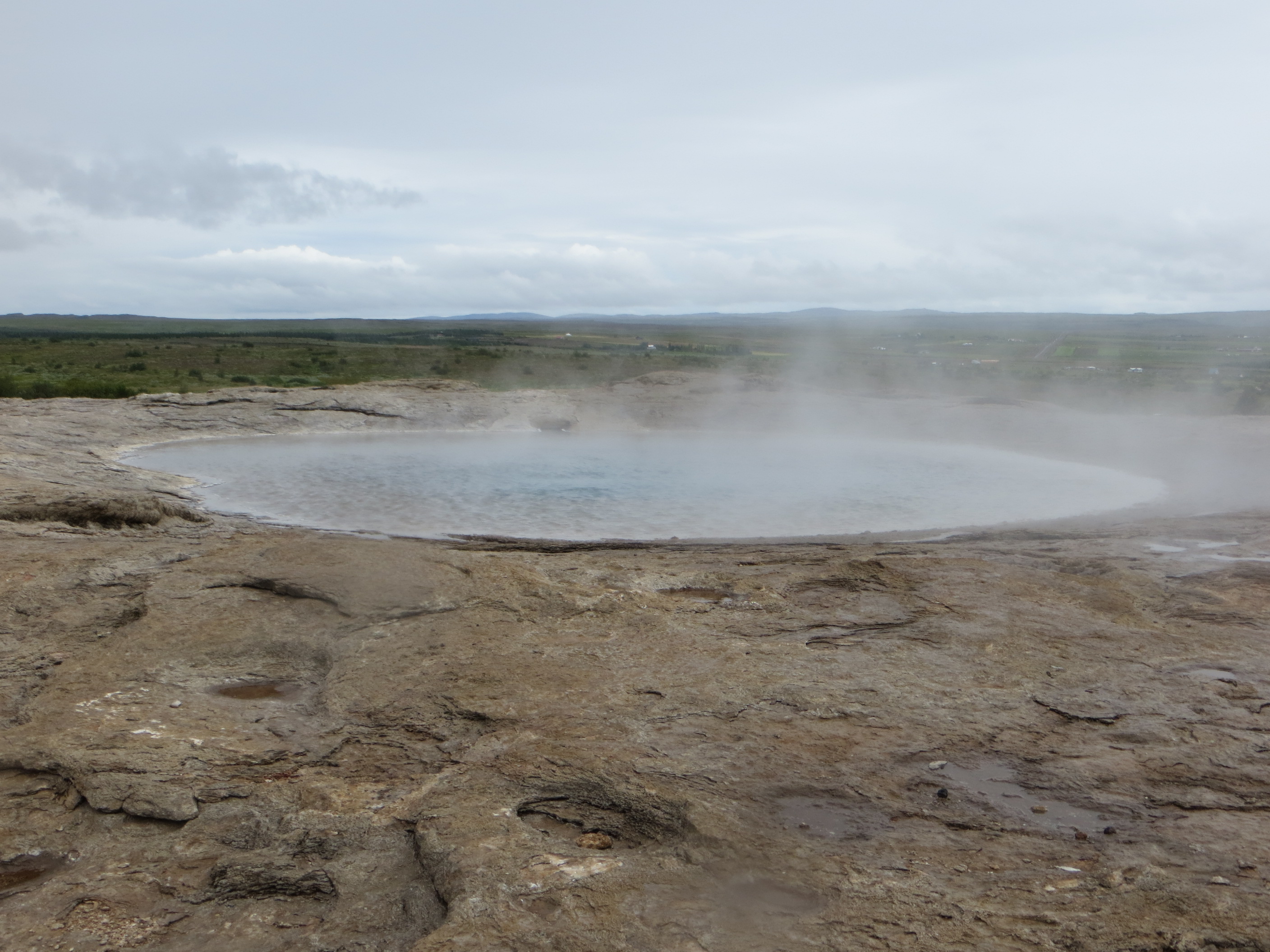 Geysir at rest | Pics4Learning