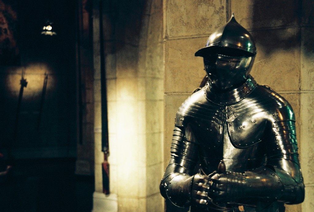 Medieval European armor in the collection of Higgins Armory Museum in ...