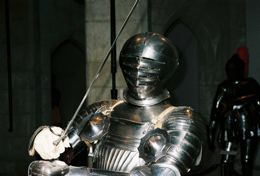 Medieval European armor in the collection of Higgins Armory Museum in ...
