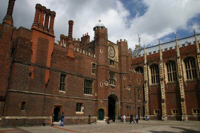 Hampton Court-clock court | Pics4Learning