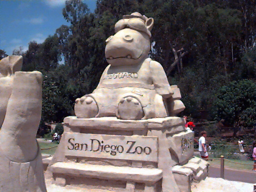 hippopotamus sand sculpture | Pics4Learning