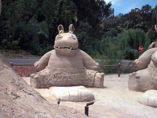 hippopotamus sand sculpture | Pics4Learning