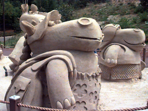 hippopotamus sand sculpture | Pics4Learning