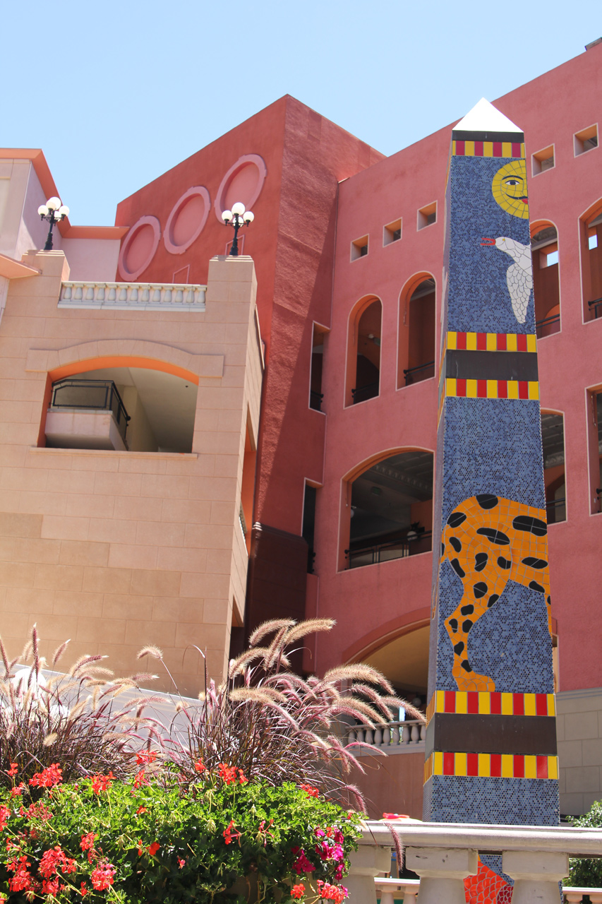 Colors at Horton Plaza | Pics4Learning