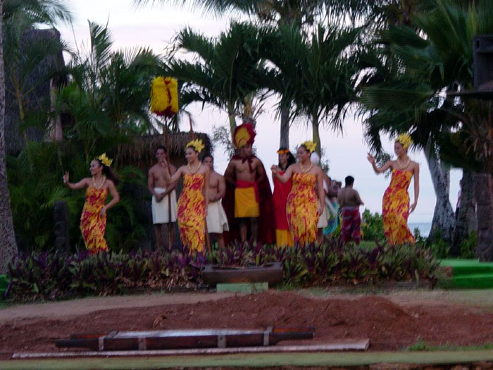Luau Dancers | Pics4Learning