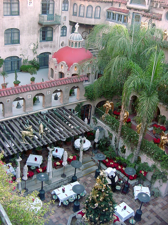 Courtyard at the Mission Inn | Pics4Learning
