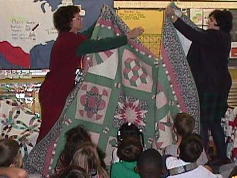 Sharing quilts with school children | Pics4Learning