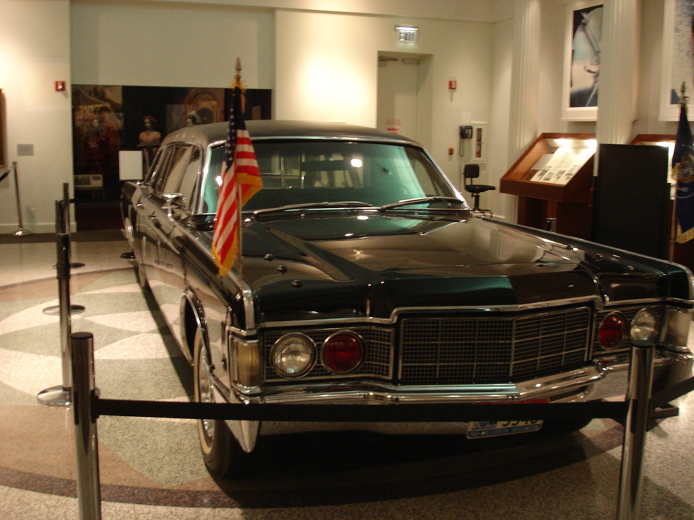 Nixon Limo | Pics4Learning