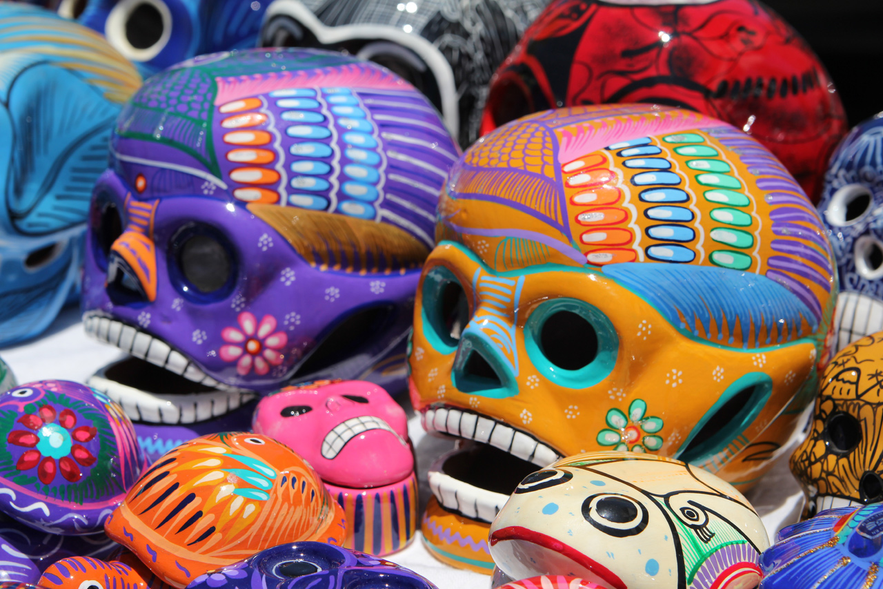 Street vendor skulls | Pics4Learning