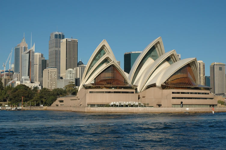 Sydney Operahouse and skyline | Pics4Learning
