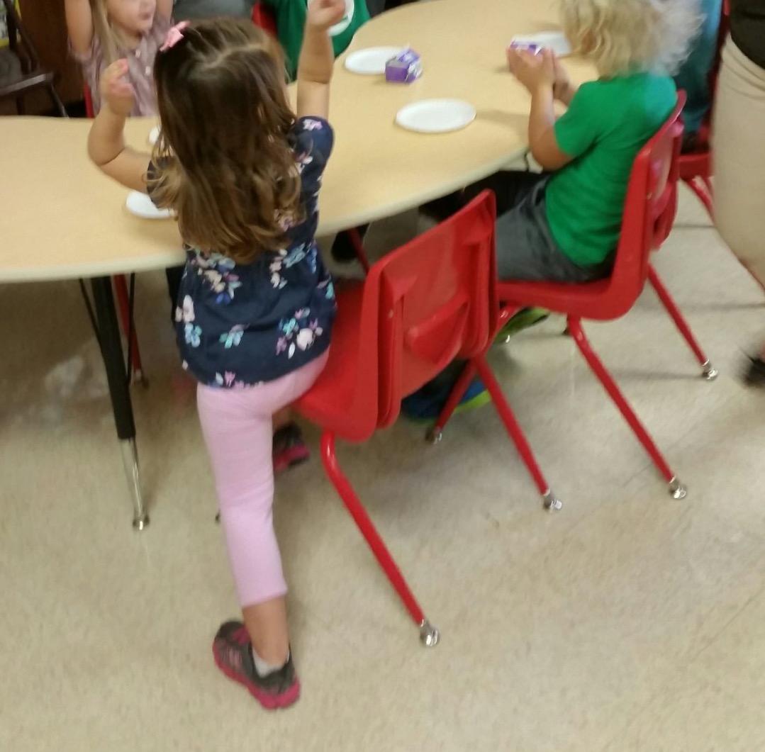 children at crafts table | Pics4Learning