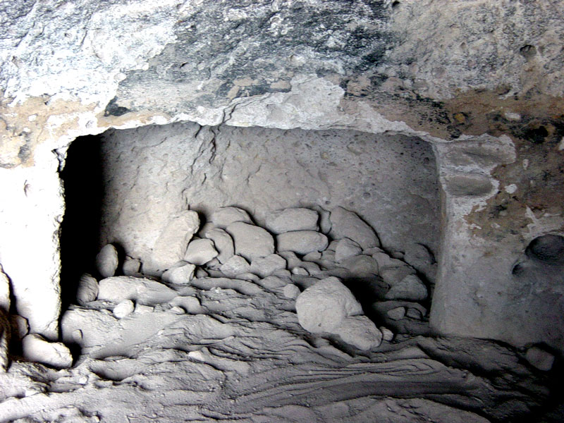 Another storage space carved out in the back of the same cave ...