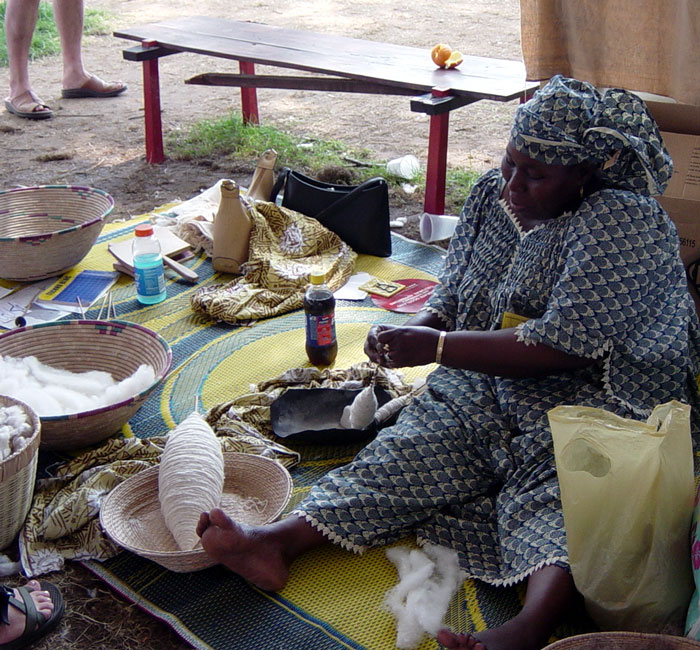 Mali Woman Spinning Wool | Pics4Learning
